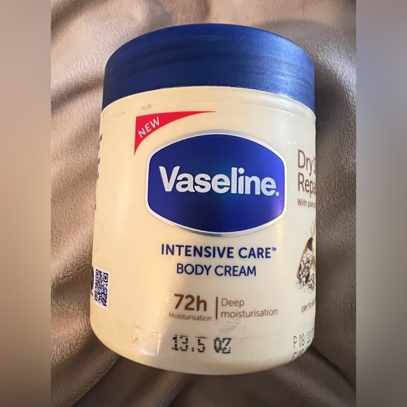 Vaseline | Bath & Body | Vaseline Intensive Care Body Cream Dry Skin Repair With Pure Oat ...
